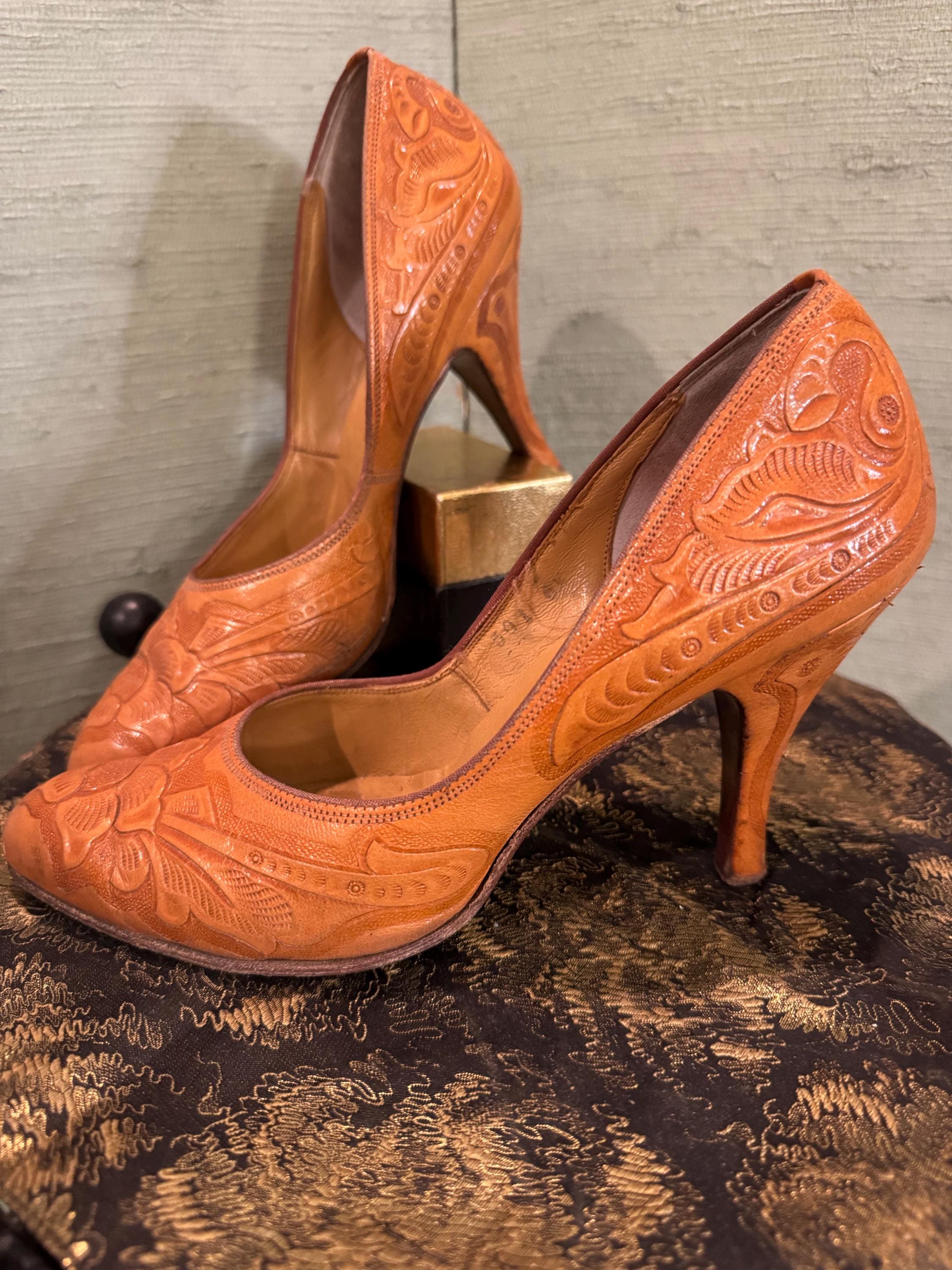 50’s Tooled Leather 4 Inch Spike Heels, Gorgeous Marked Size 6 1/2 B ...