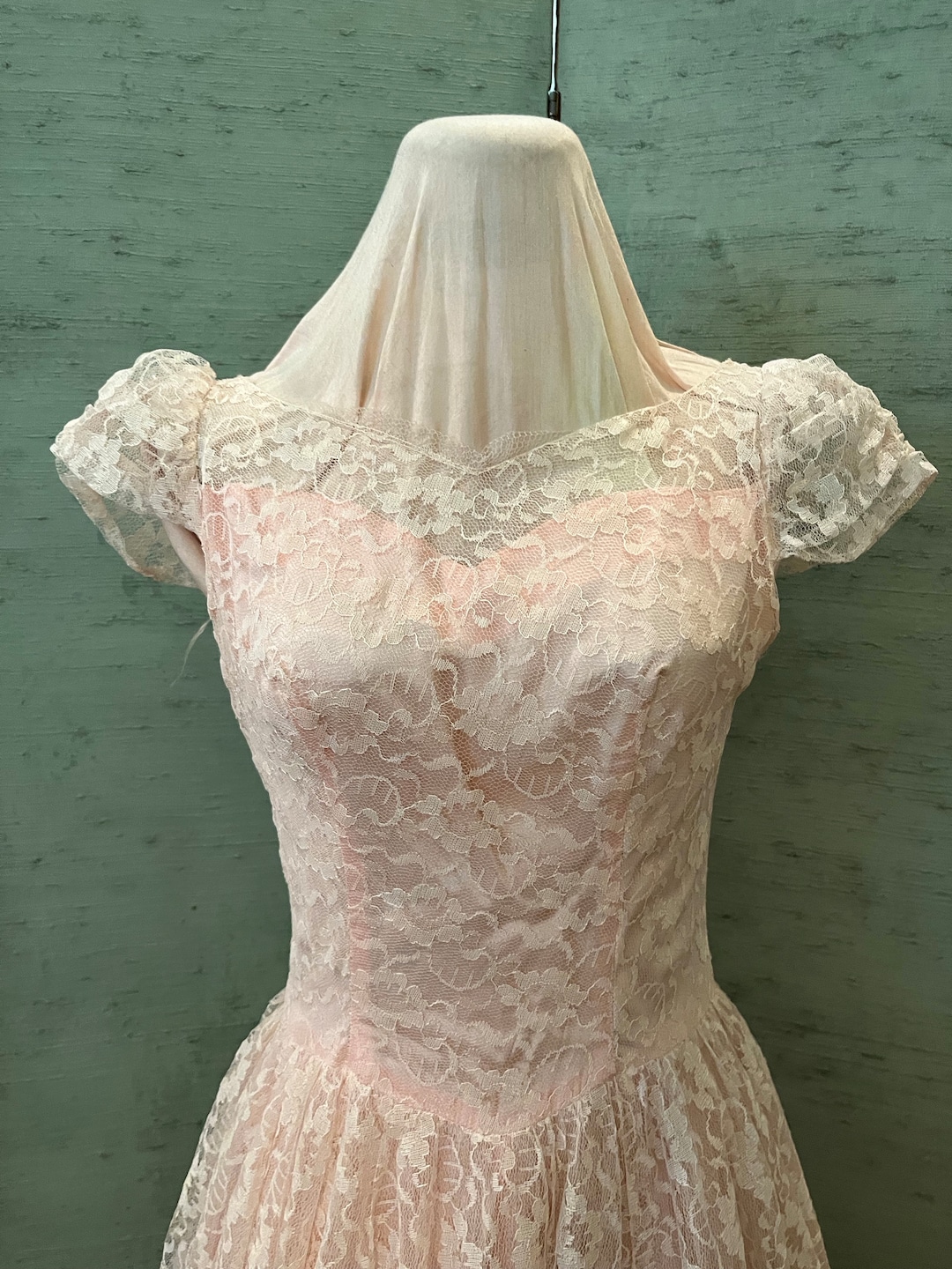 30’s Lace Evening Gown, Powder Pink Lining With a White, Floral Lace ...