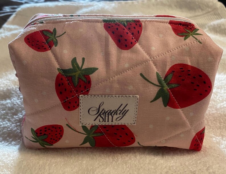 Quilted Strawberry Boxy Pouch / Makeup Bag - Etsy