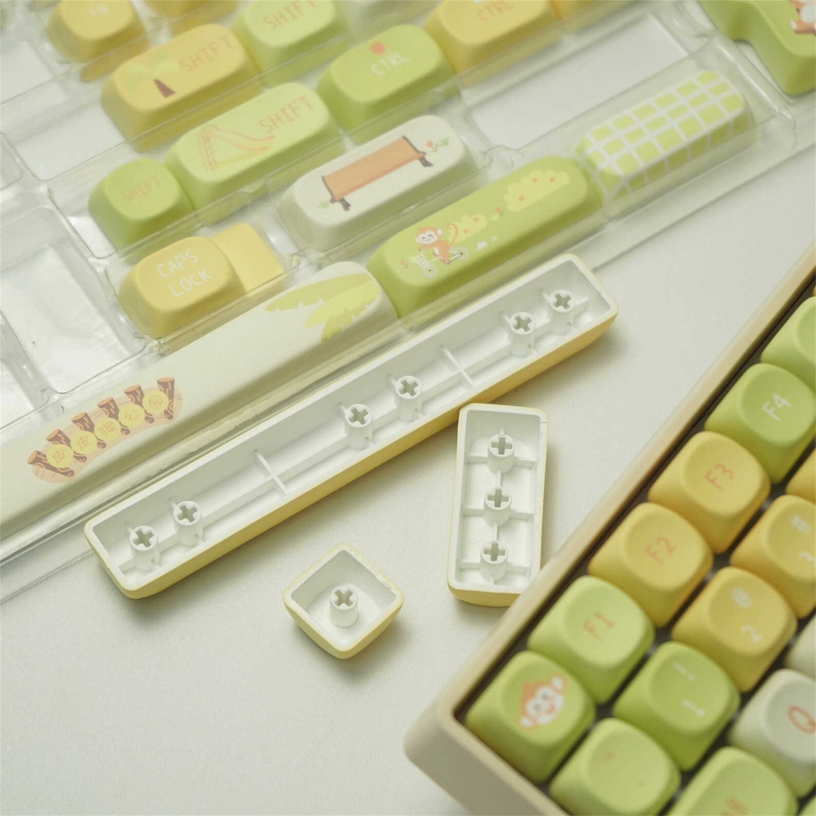 Cartoon Monkey Keycap Set, Light Green and Yellow Keycap Set, MOA ...