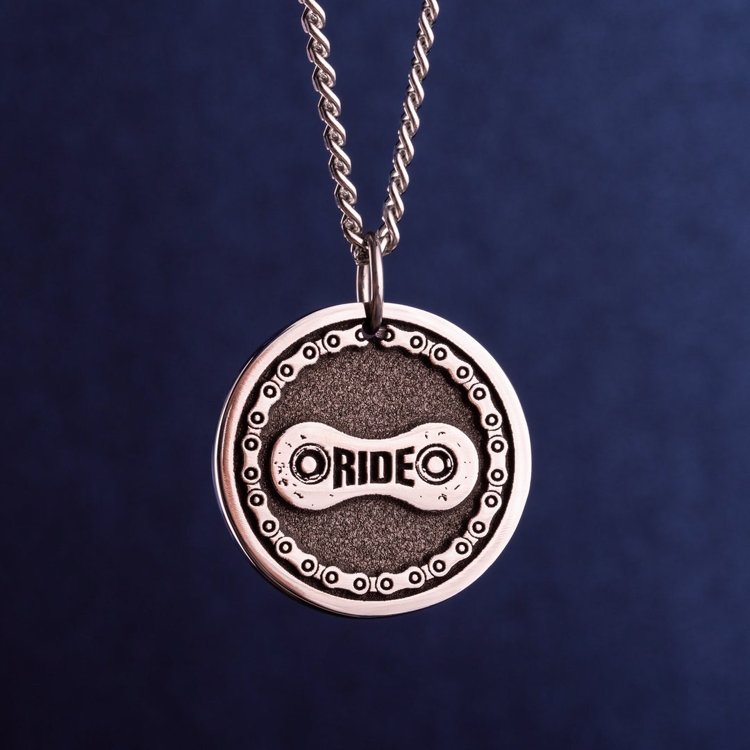 Bicycle Chain Link Necklace Cyclist Pendant Triathlon Bike Necklace ...