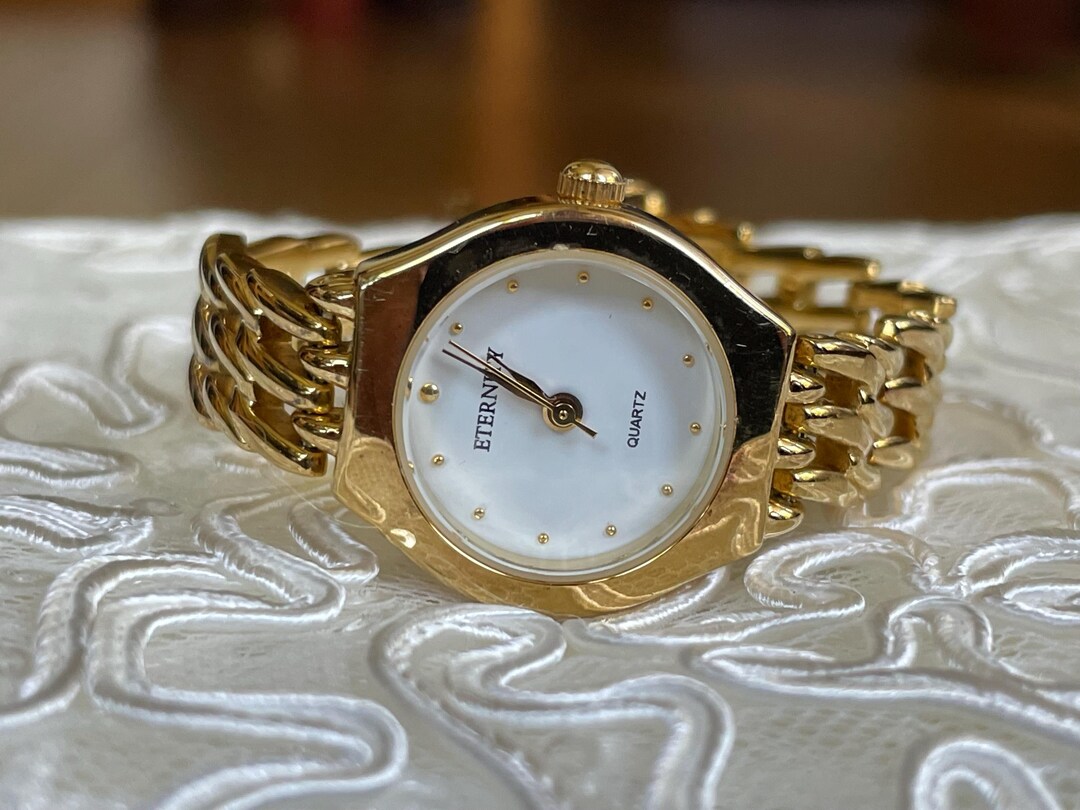 Elegant 1990’s Vintage Quartz Swiss Ladies Dress Wristwatch Eternity ...