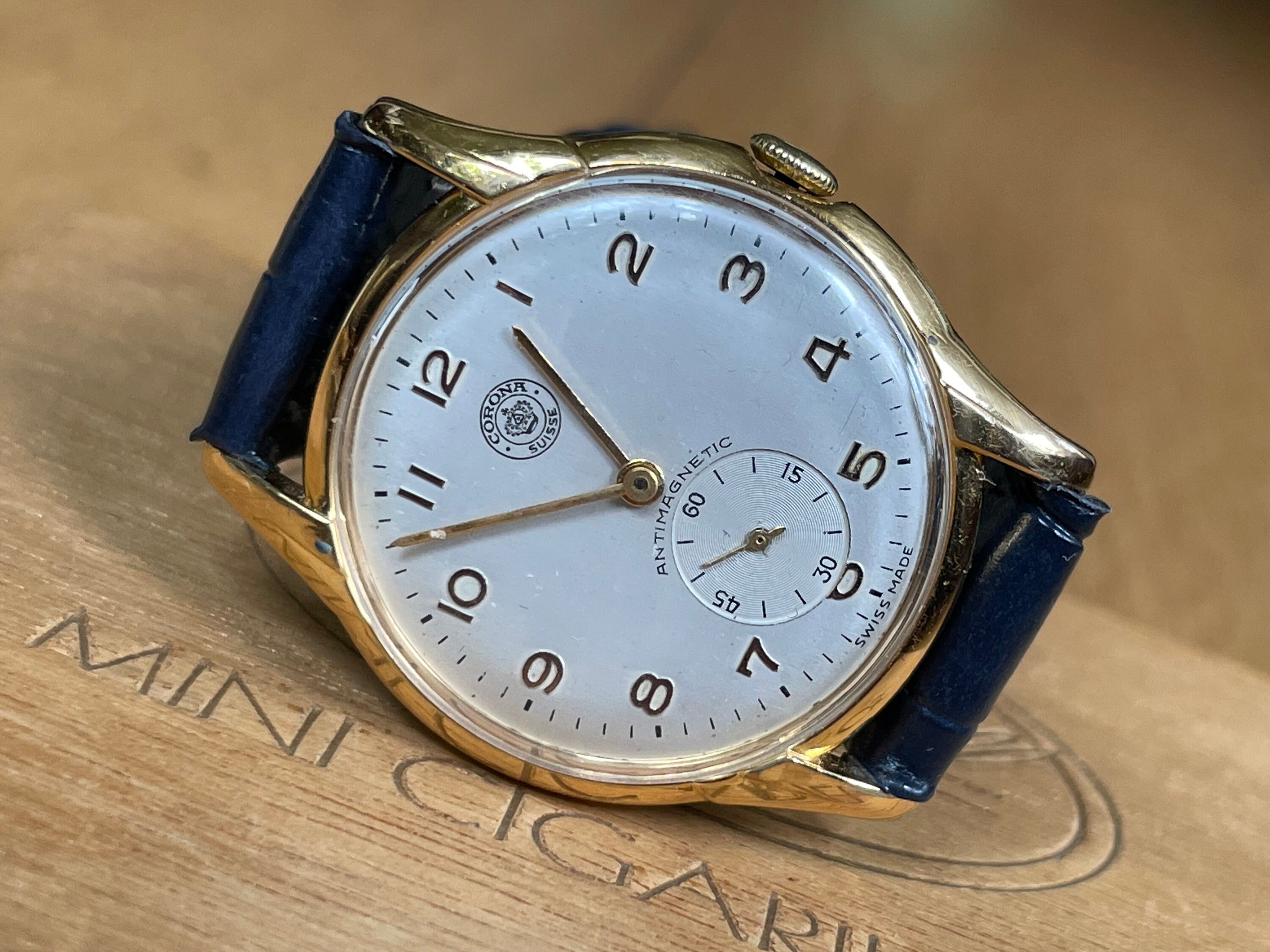 Jaren 60 Zwitsers vintage mechanisch herenpolshorloge Corona gouden ...