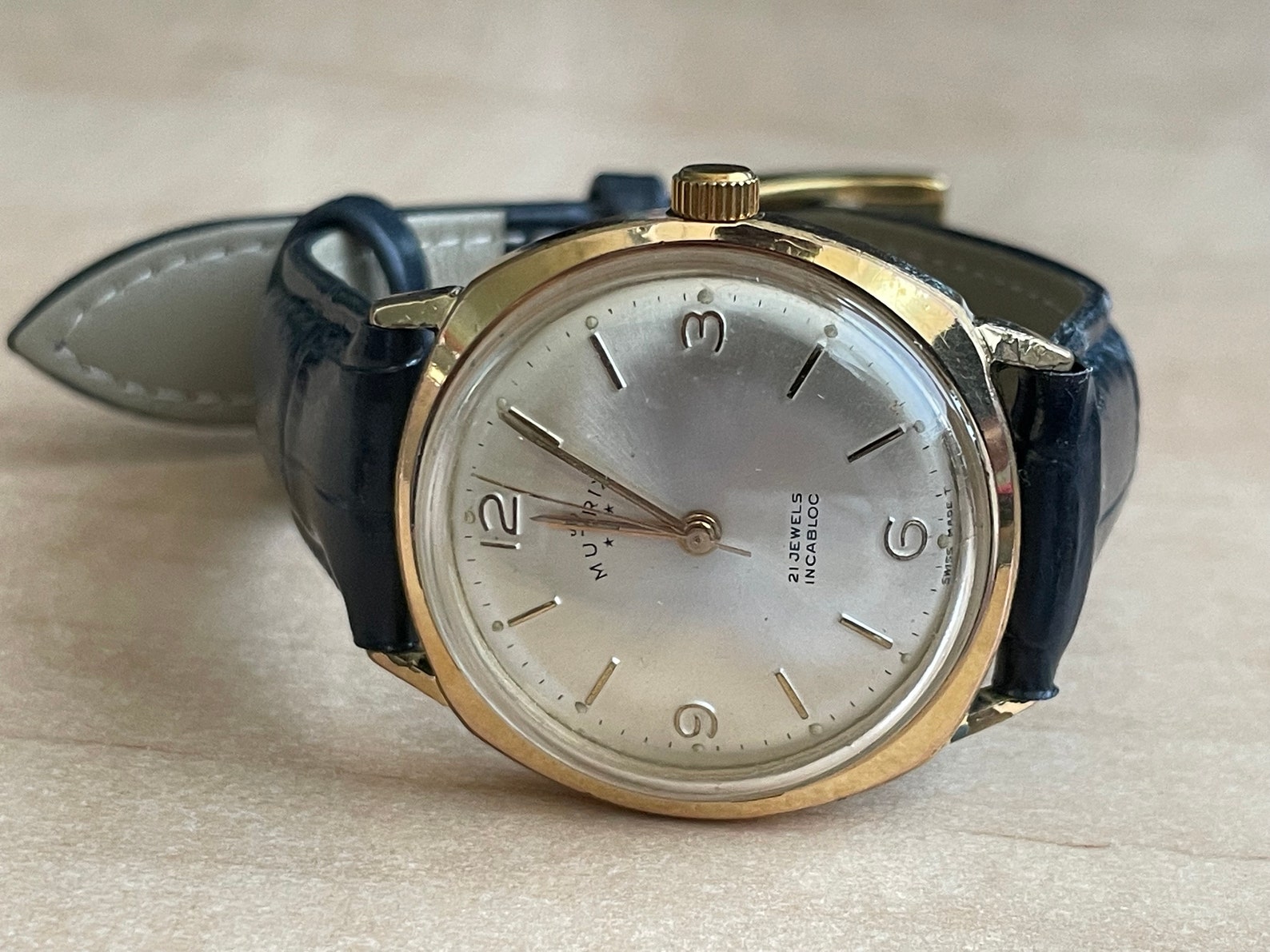 1960s Swiss Vintage Mechanical Men's Wristwatch Mutrix Golden Color ...