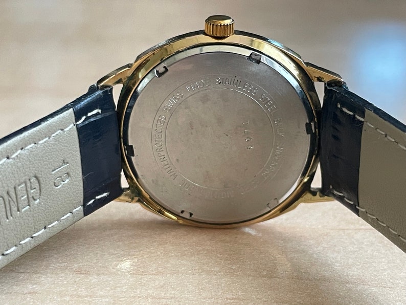 1960s Swiss Vintage Mechanical Men's Wristwatch Mutrix Golden Color ...