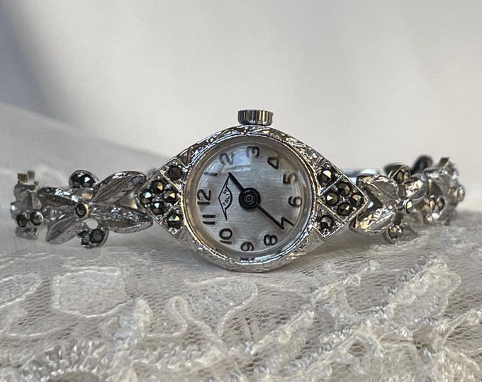 Stunning 1960 Vintage Swiss Small Ladies Dress Watch Talis Silver Color ...