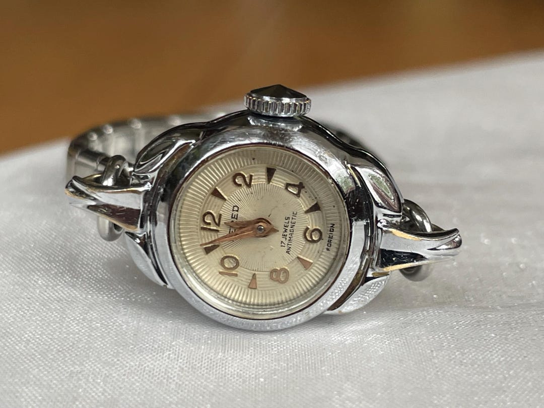 Rare 1960’s Vintage Swiss Ladies Dress Watch Kered Silver Color With ...