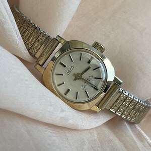 Elegant 1960 Vintage German 17 Jewels Ladies Wristwatch Osco Golden ...