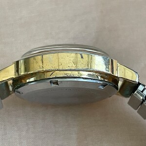 Elegant 1960 Vintage German 17 Jewels Ladies Wristwatch Osco Golden ...