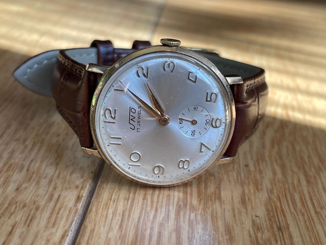 1970’s Swiss Vintage Mechanical Men's Wristwatch Uno Golden Color Case ...
