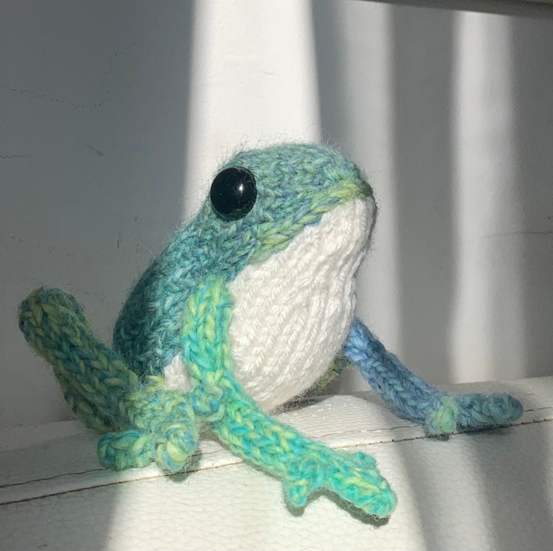 Hand Knit Frog - Etsy UK