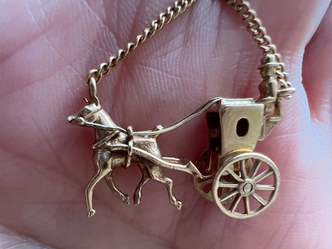 14k Yellow Gold Chariot Charm, Horse-drawn Carriage Pendant - Etsy