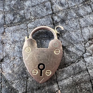 9k Gold Victorian Heart Padlock Charm, Etched Antique Jewelry - Etsy