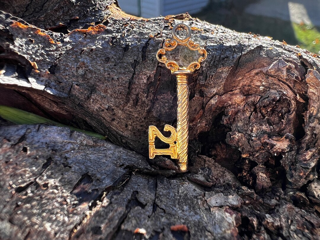 14k Yellow Gold Mini Key Charm, Number 21 - Etsy
