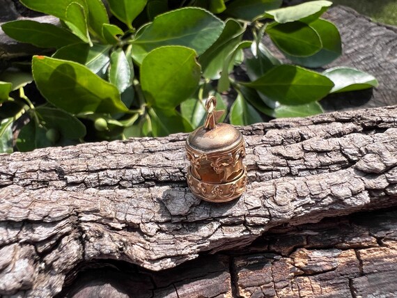 Carousel Charm, Gold Carousel Charm, Carousel Pendant - Gem