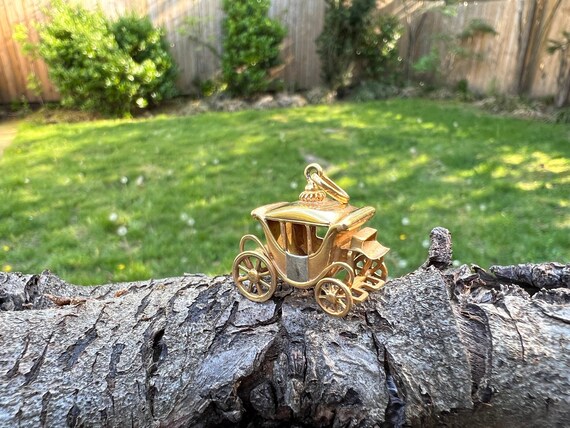 Gold Chariot Charm, Gold Chariot Pendant, Stagecoach … - Gem