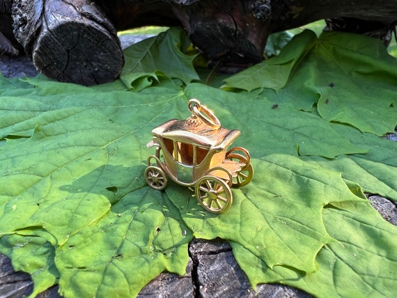 Gold Chariot Charm, Gold Chariot Pendant, Stagecoach … - Gem
