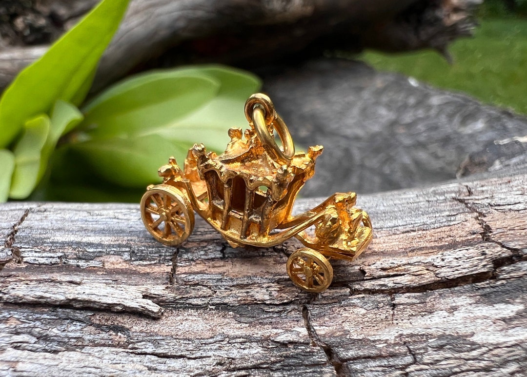 Gold Chariot Charm, Gold Chariot Pendant, Stagecoach Charm - Etsy