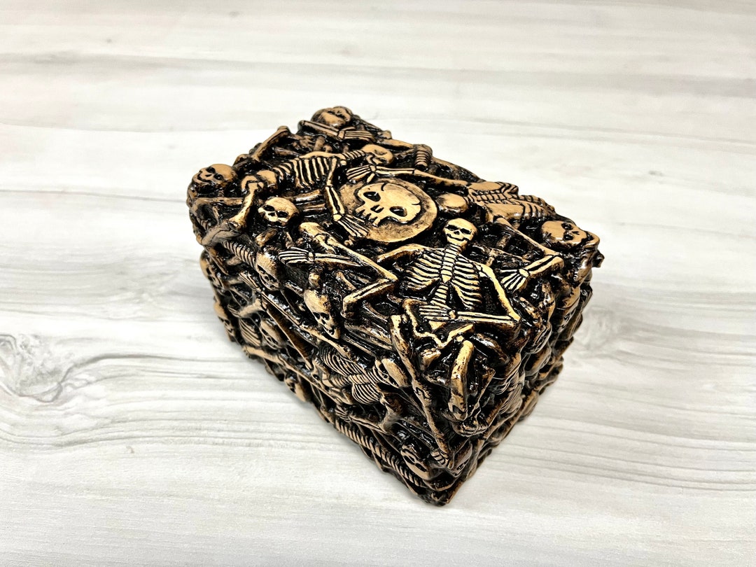 Hand Carved Skeleton MTG Deck Box, Black Mana, Magic the Gathering - Etsy