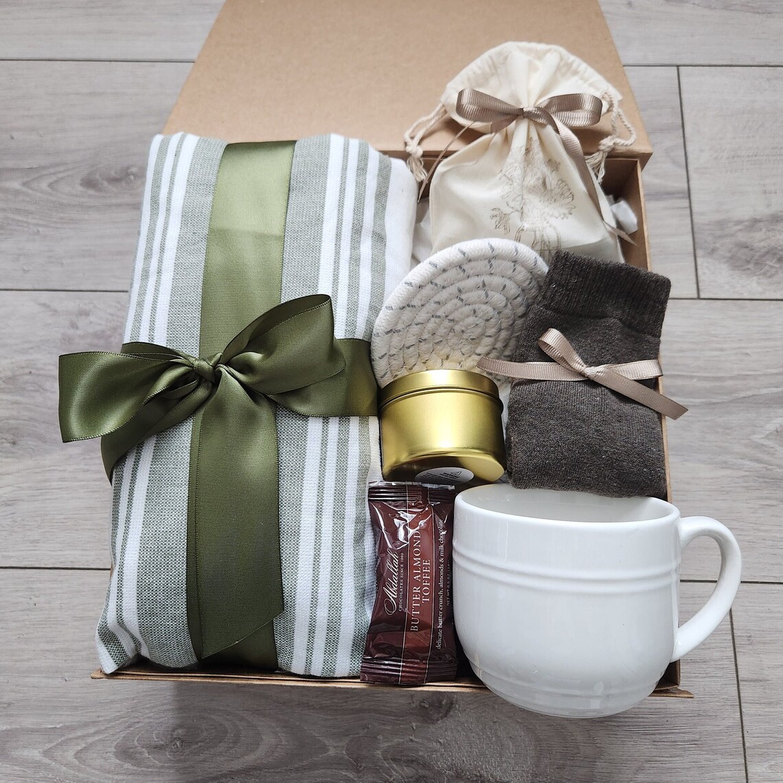 Hygge Gift Box Cozy, Gift Box With Blanket, Gift Basket for Girlfriend ...