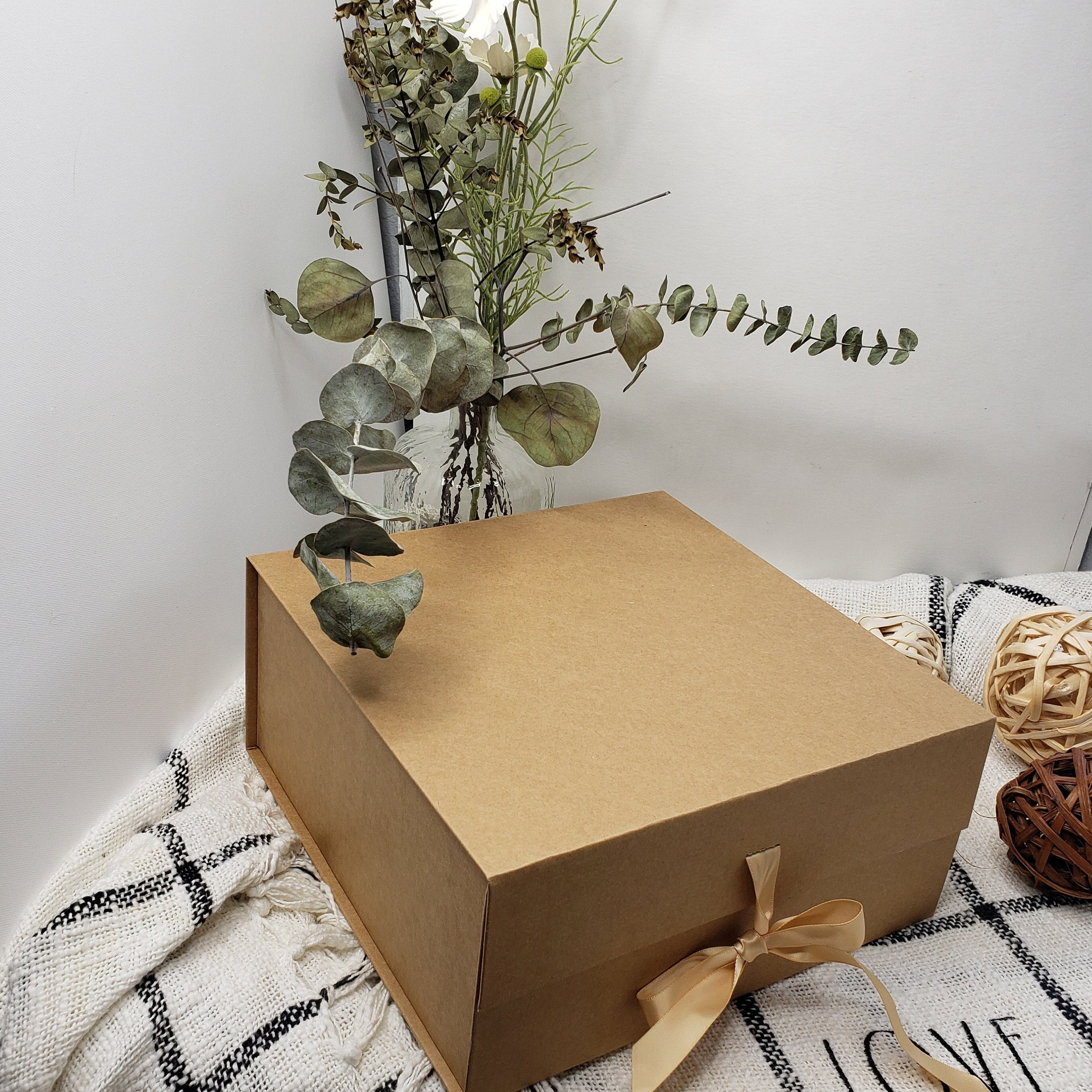 Hygge Gift Box Cozy, Gift Box With Blanket, Gift Basket for Girlfriend ...