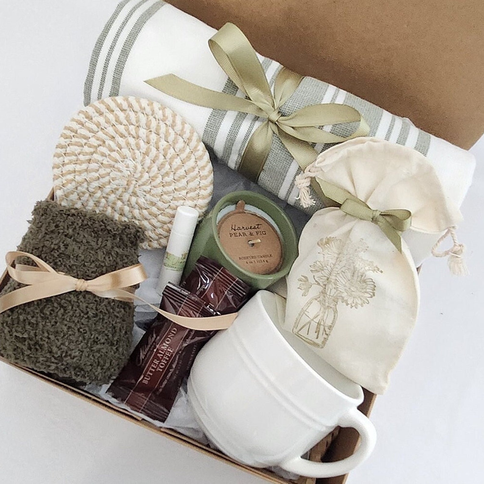 Hygge Gift Box Cozy, Gift Box With Blanket, Gift Basket for Girlfriend ...