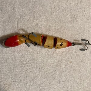 1923 Thru 1934 Heddon Game Fisher 5500 Wooden Red-white Lure - Etsy