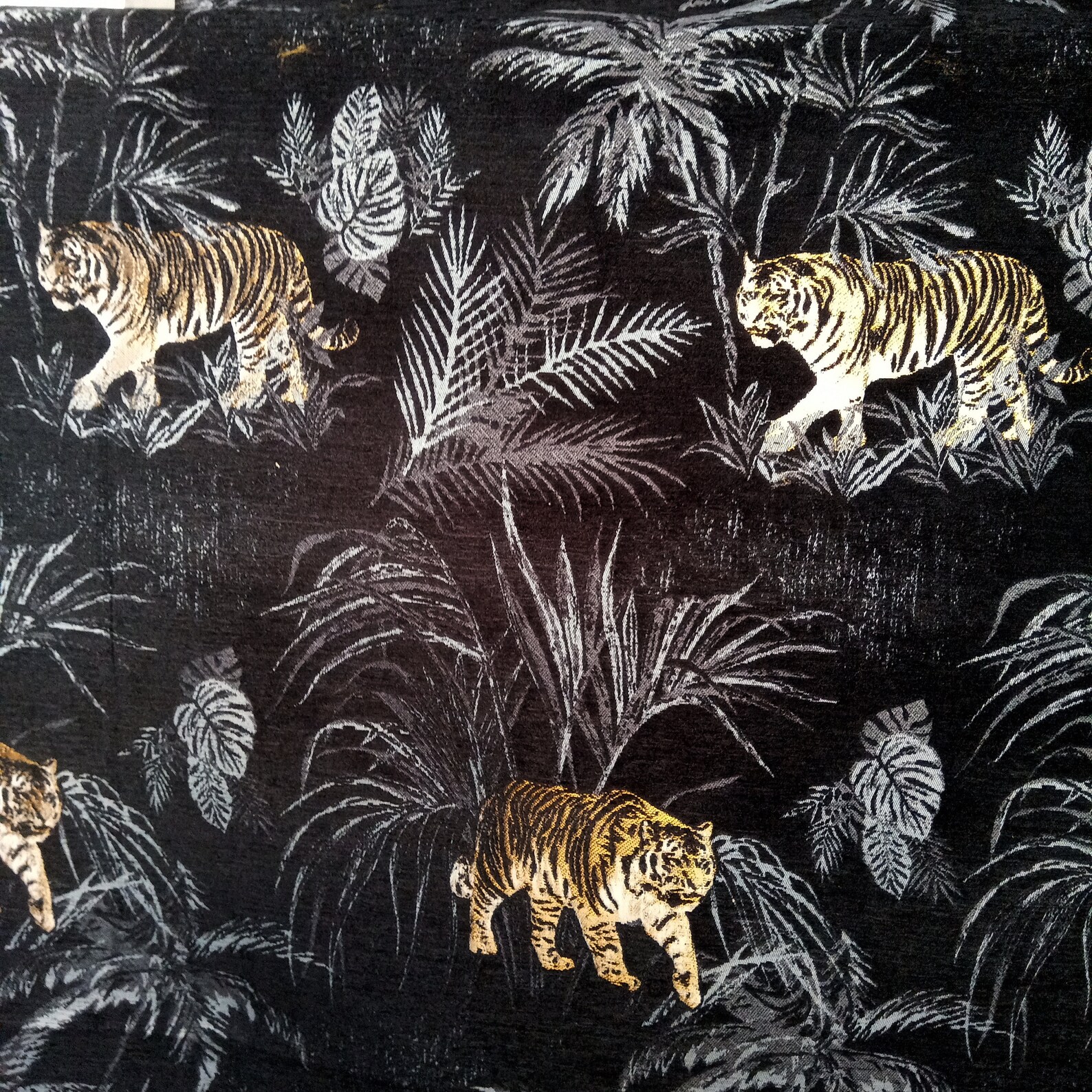 Bengal Tiger Velvet Fabric, Fabric With African Animal, Fabric With ...
