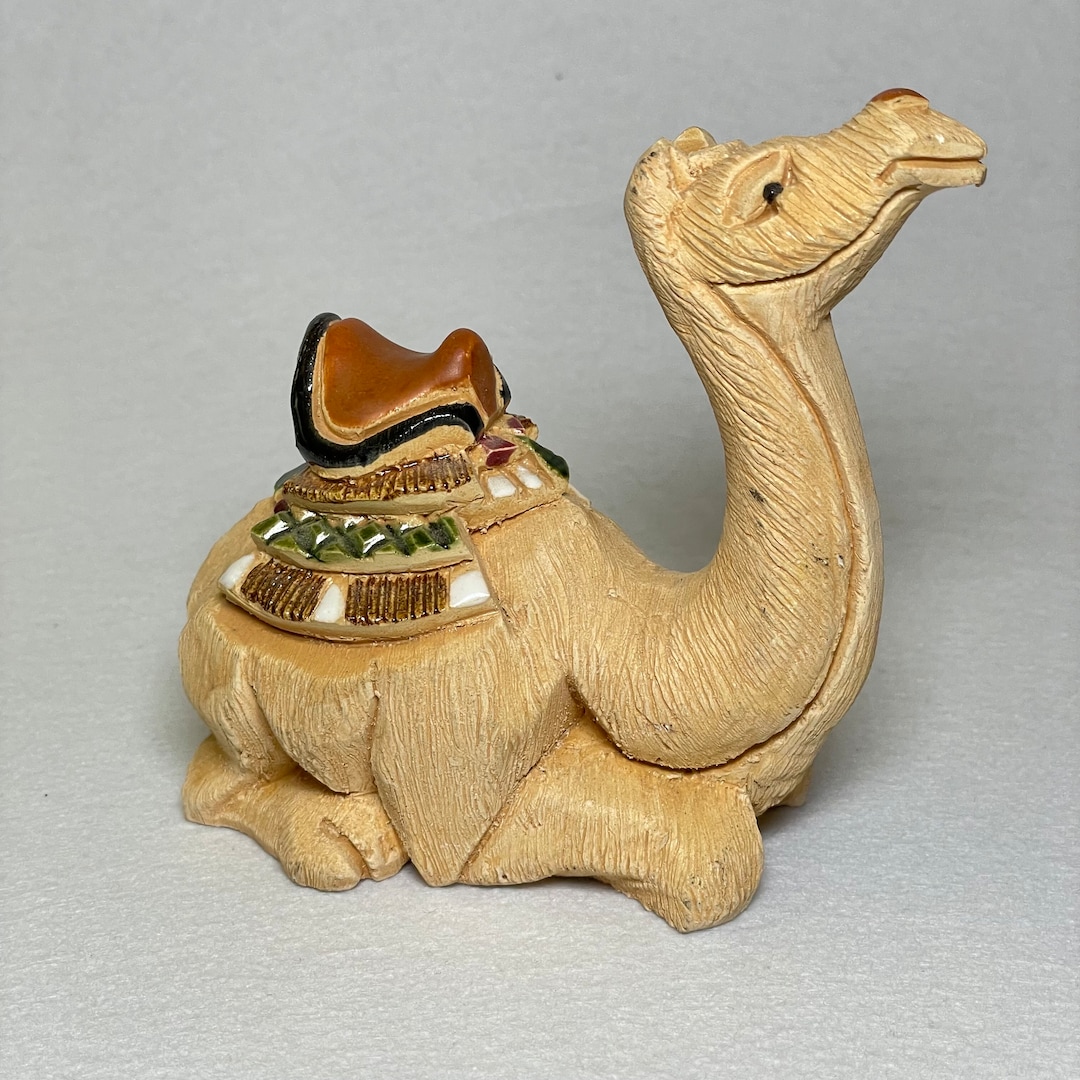 Artesania Rinconada Folk Art Handmade Clay Camel Sitting Down Figurine ...