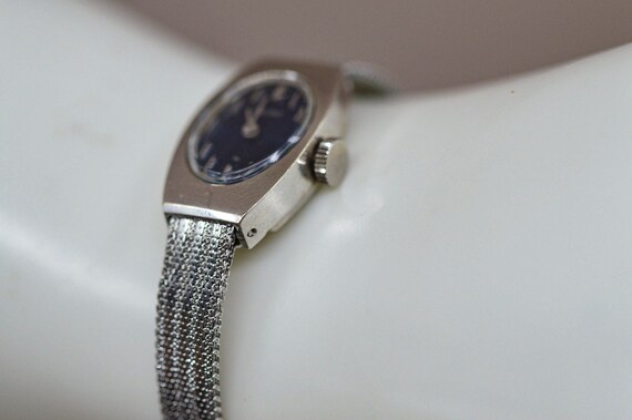 Seiko, silver tone with blue dial, vintage, wind up, … - Gem Seiko, silver tone with blue dial, vintage, wind up, … - Gem