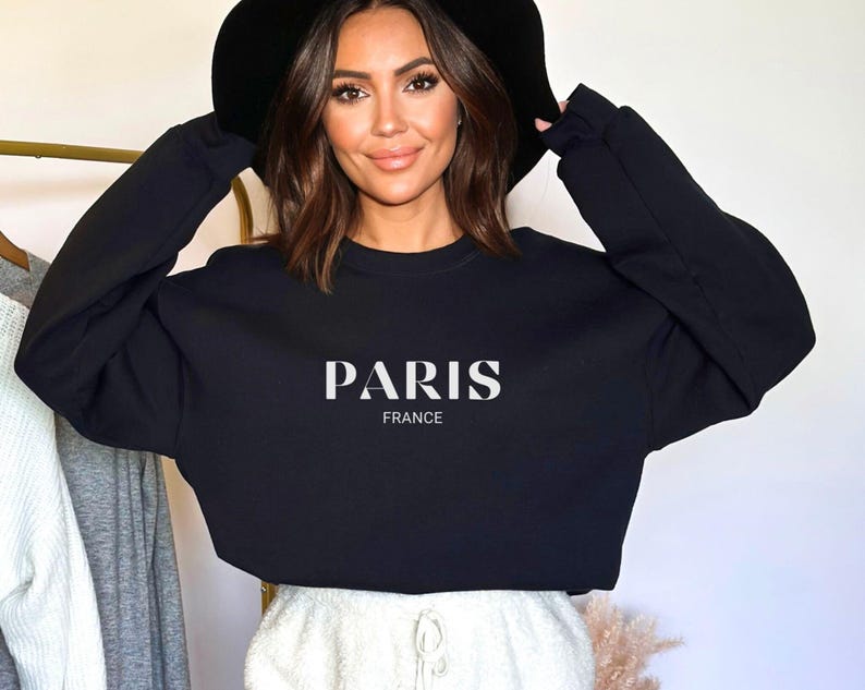 Minimalist Paris France Oversized Sweatshirt, Vacation in Paris ...