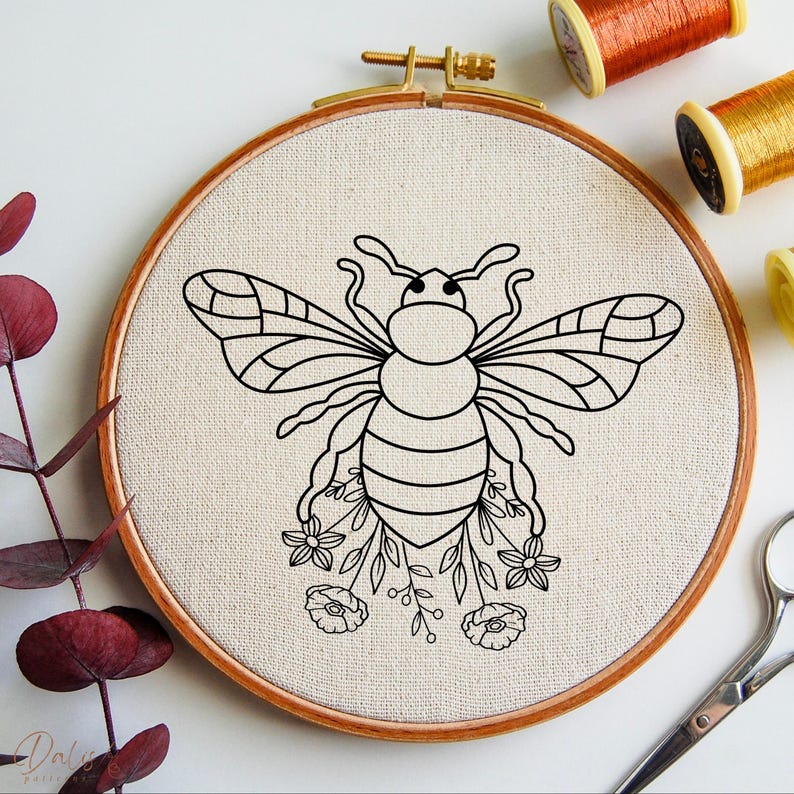 Floral Bee Hand Embroidery Design Template, Printable Embroidery Hoop ...