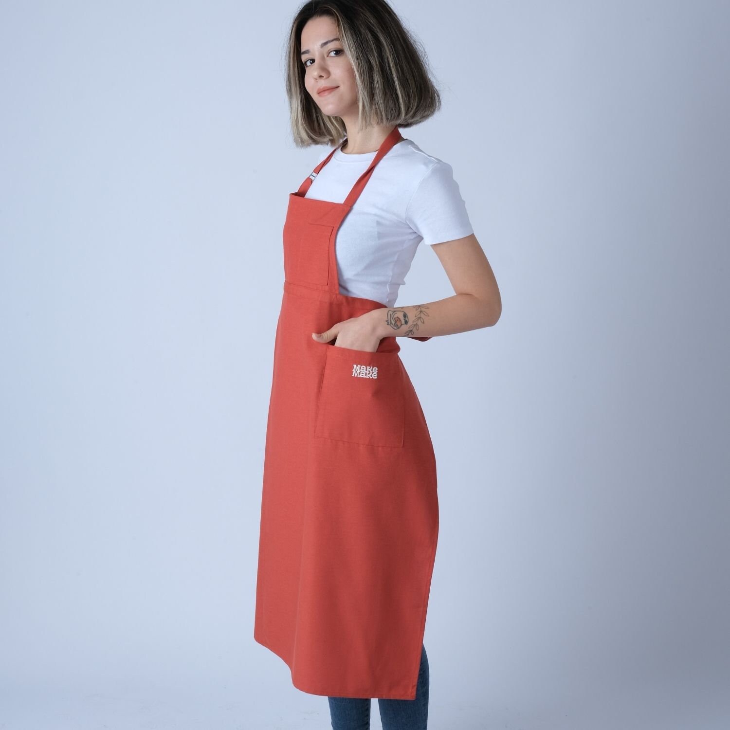 Split Leg Pottery / Florist/ Artist Apron: Waterproof Unisex Artist ...