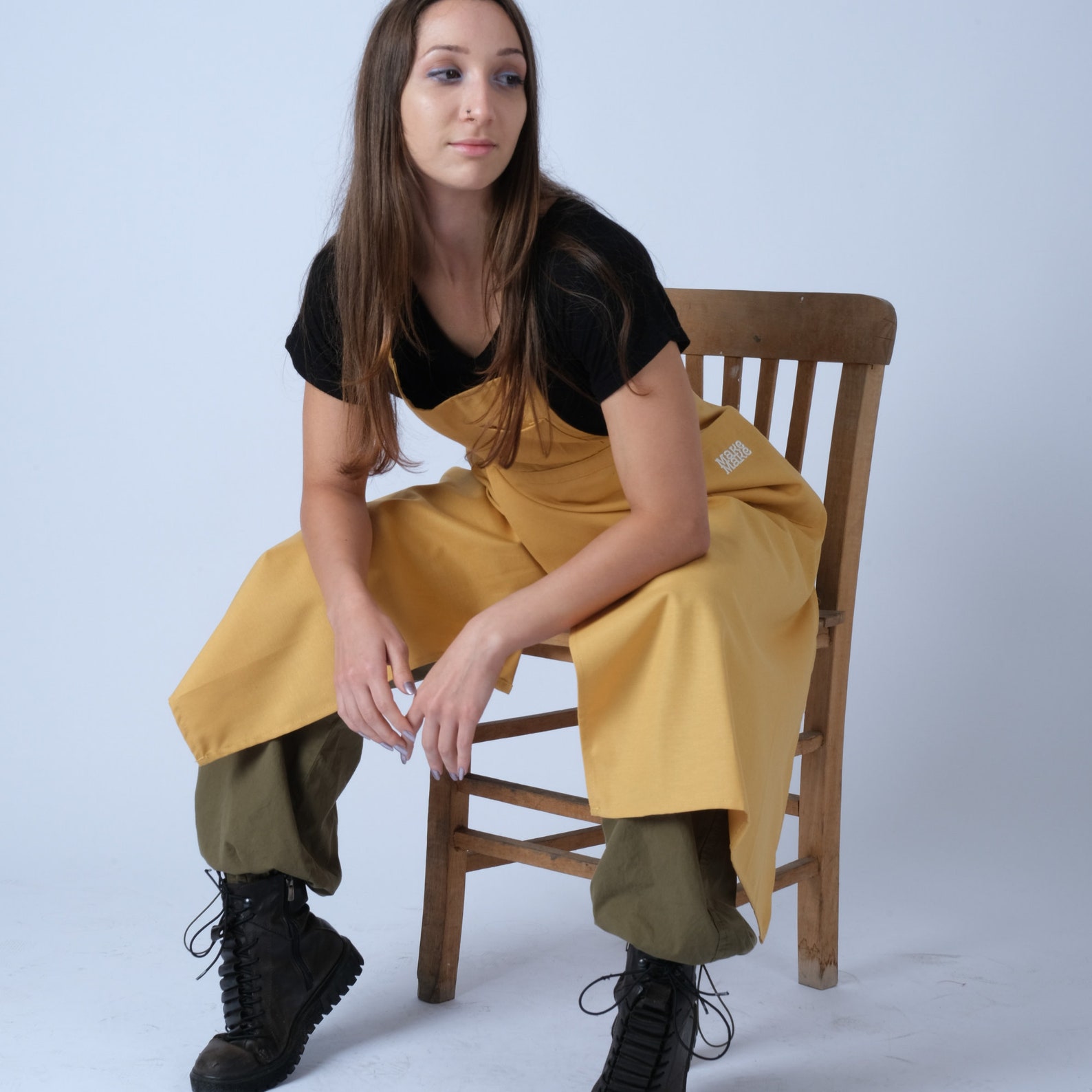 Split Leg Pottery / Florist/ Artist Apron: Waterproof Unisex Artist ...