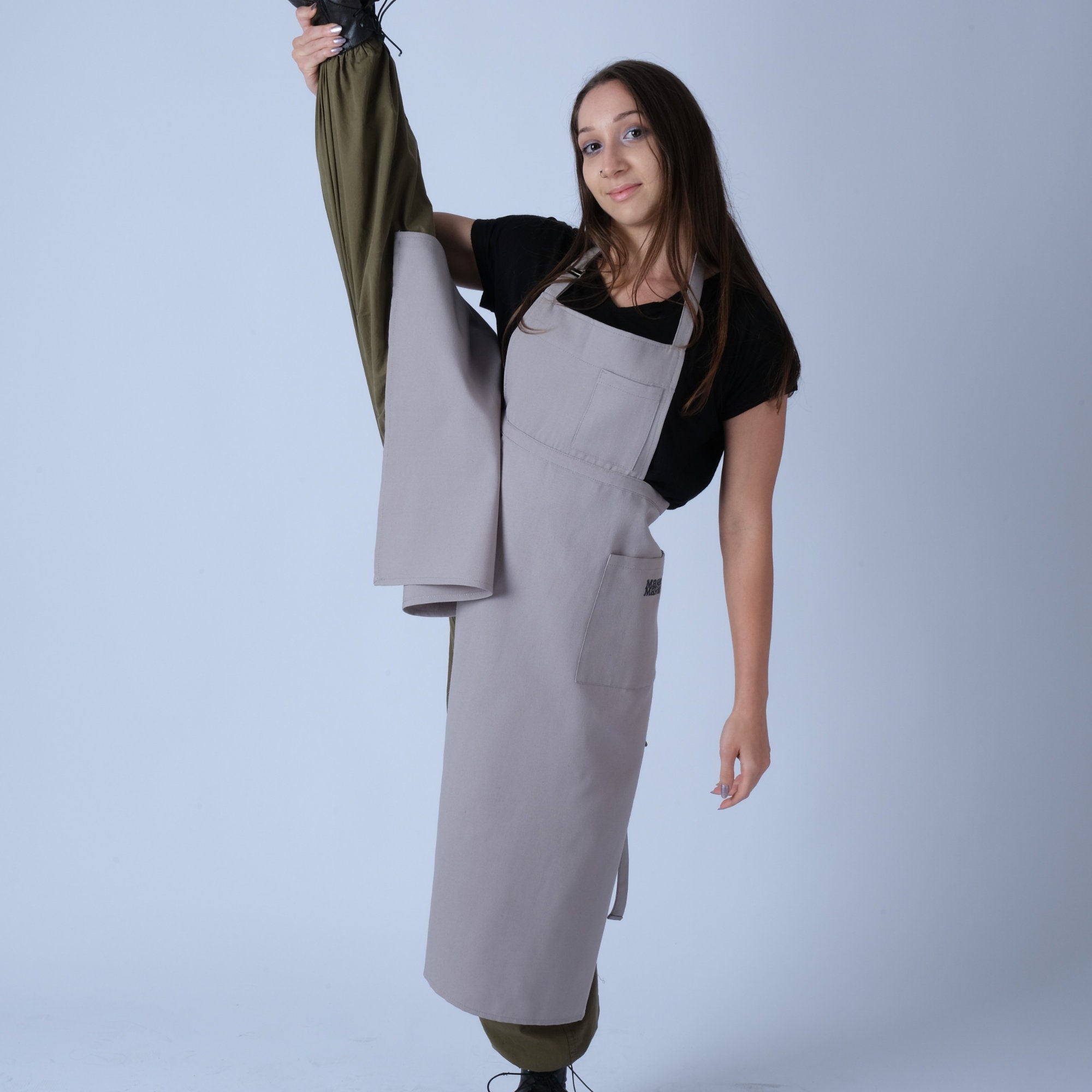 Split Leg Pottery / Florist/ Artist Apron: Waterproof Unisex Artist ...