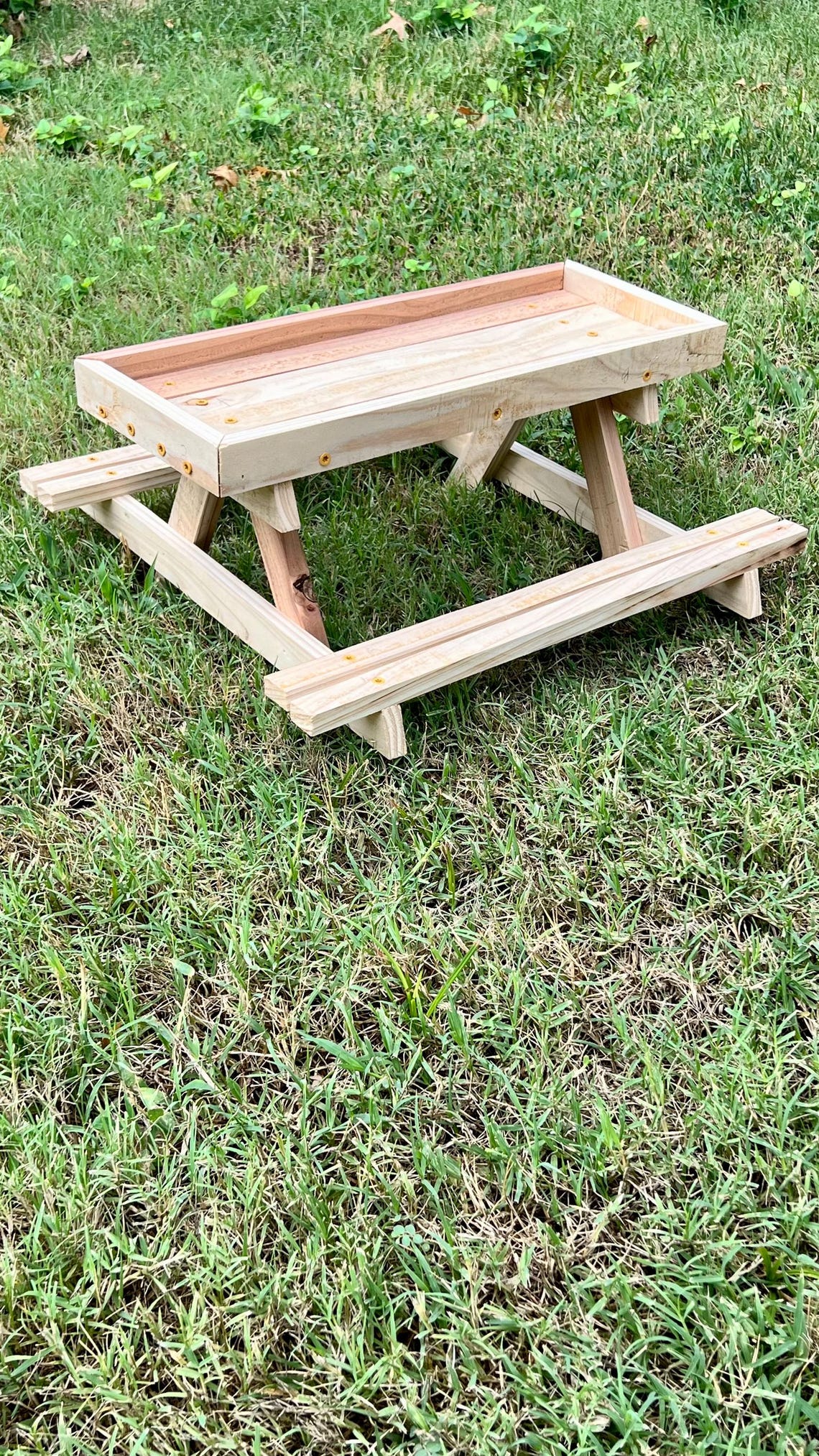 Chick-nik Table - Etsy
