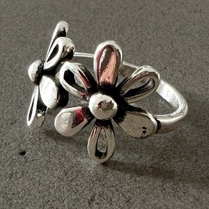 Flower Ring for Her Silver Flowers Ring for Women Adjustable Rings Two ...