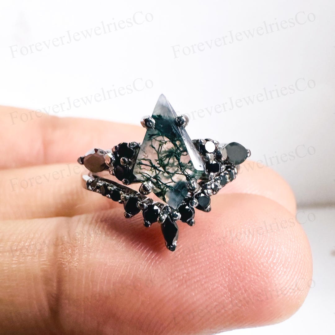 Gothic Kite Moss Agate Engagement Ring Set: Black Onyx Witchy Bridal ...