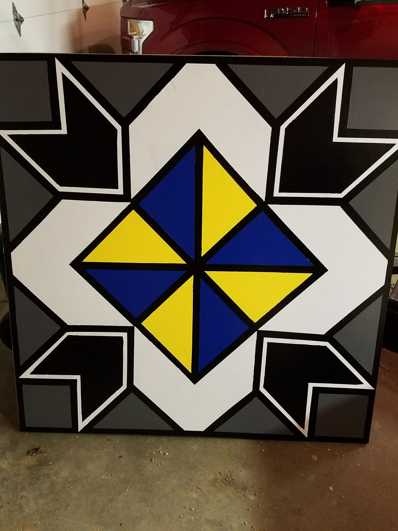DIY Barn Quilt Pattern: Geometric Yard Art Template - Etsy