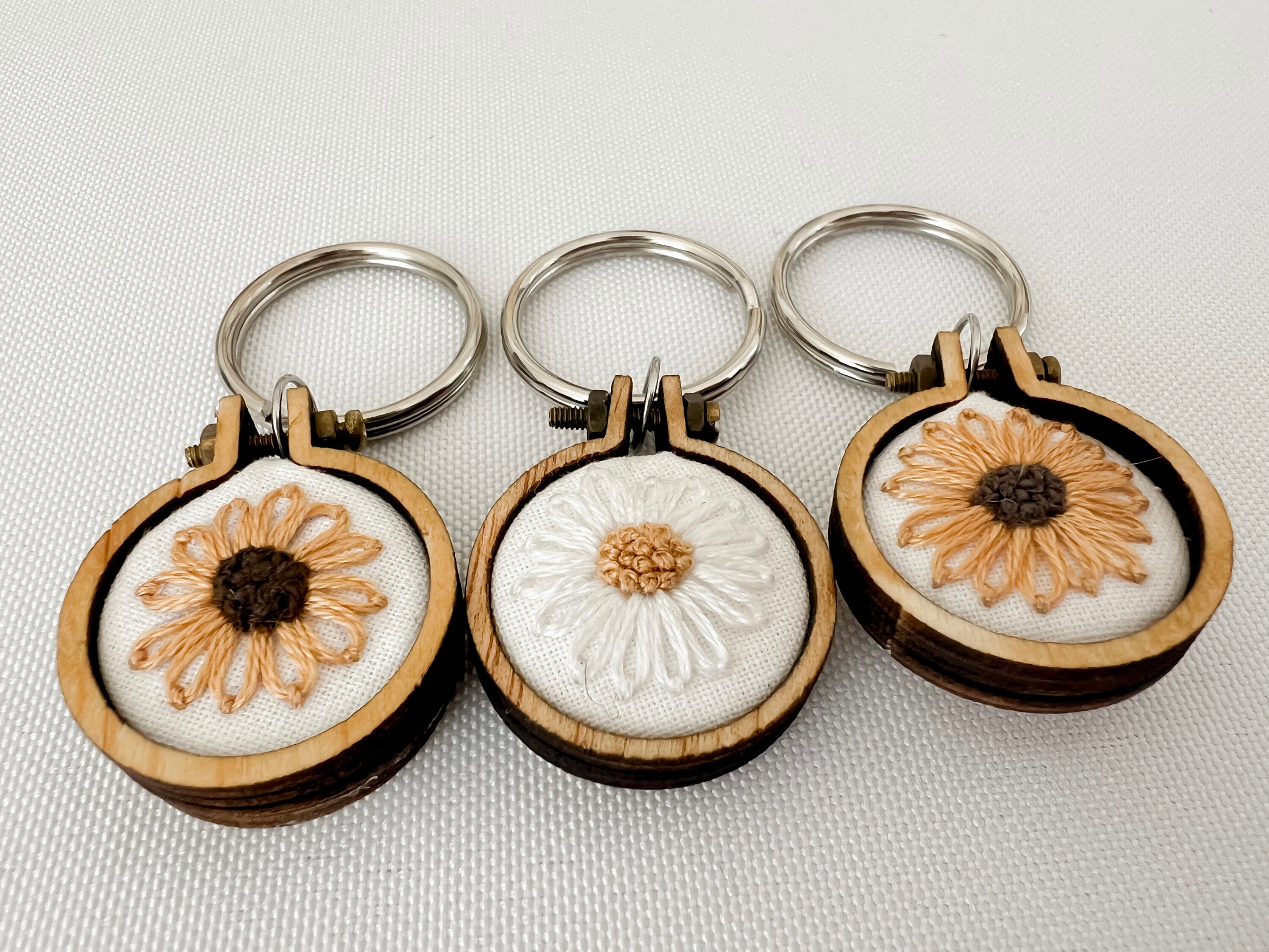 Flower Petal Mini Embroidery Hoop Keychain - Etsy