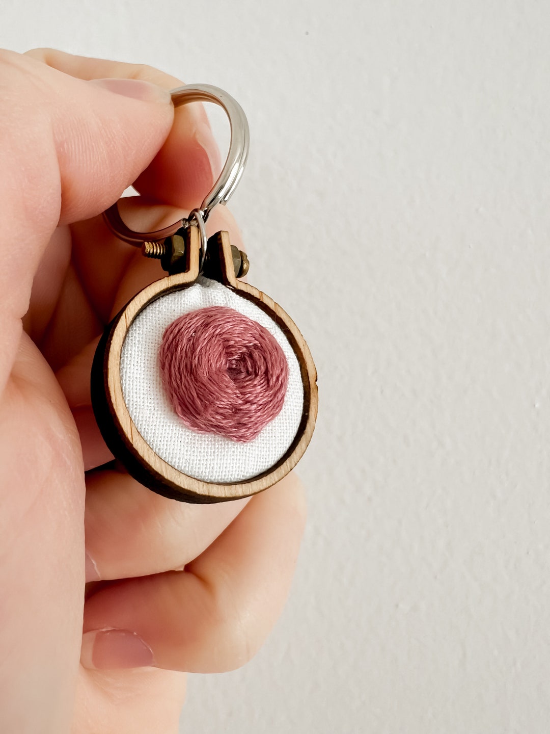 Rose Mini Embroidery Hoop Keychain - Etsy