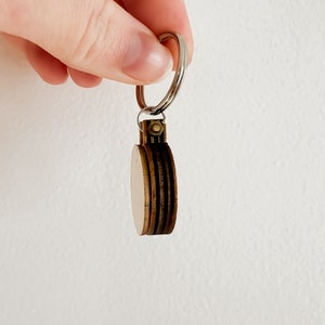 Flower Petal Mini Embroidery Hoop Keychain - Etsy