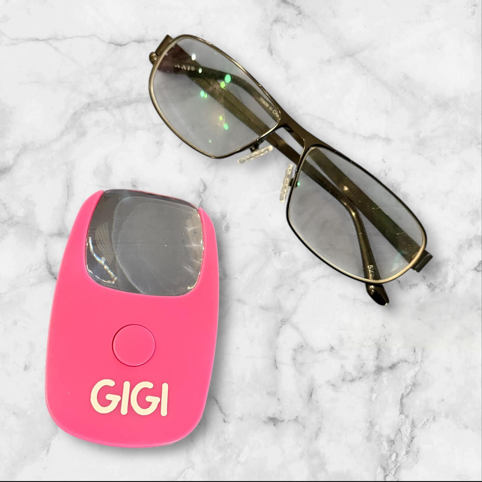 Personalized LED Magnifier: Pocket Travel Magnifying Glass With Light ...