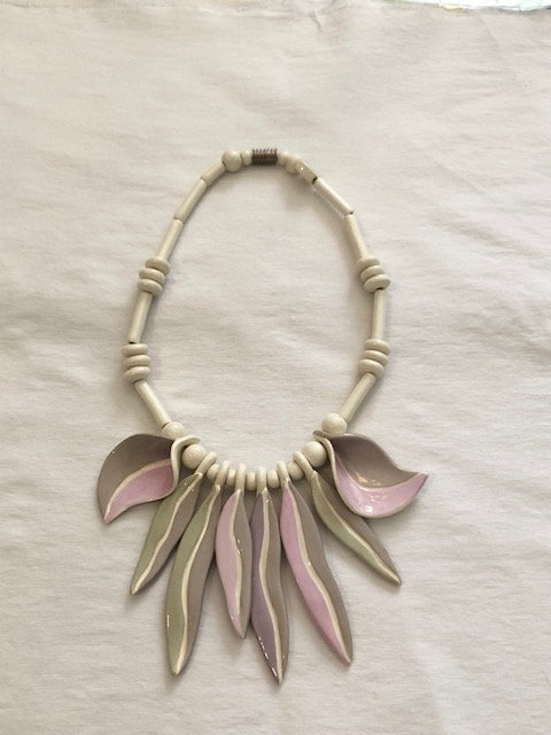 Vintage Candace Loheed, Parrot Pearls Flower Petals Ceramic Necklace ...