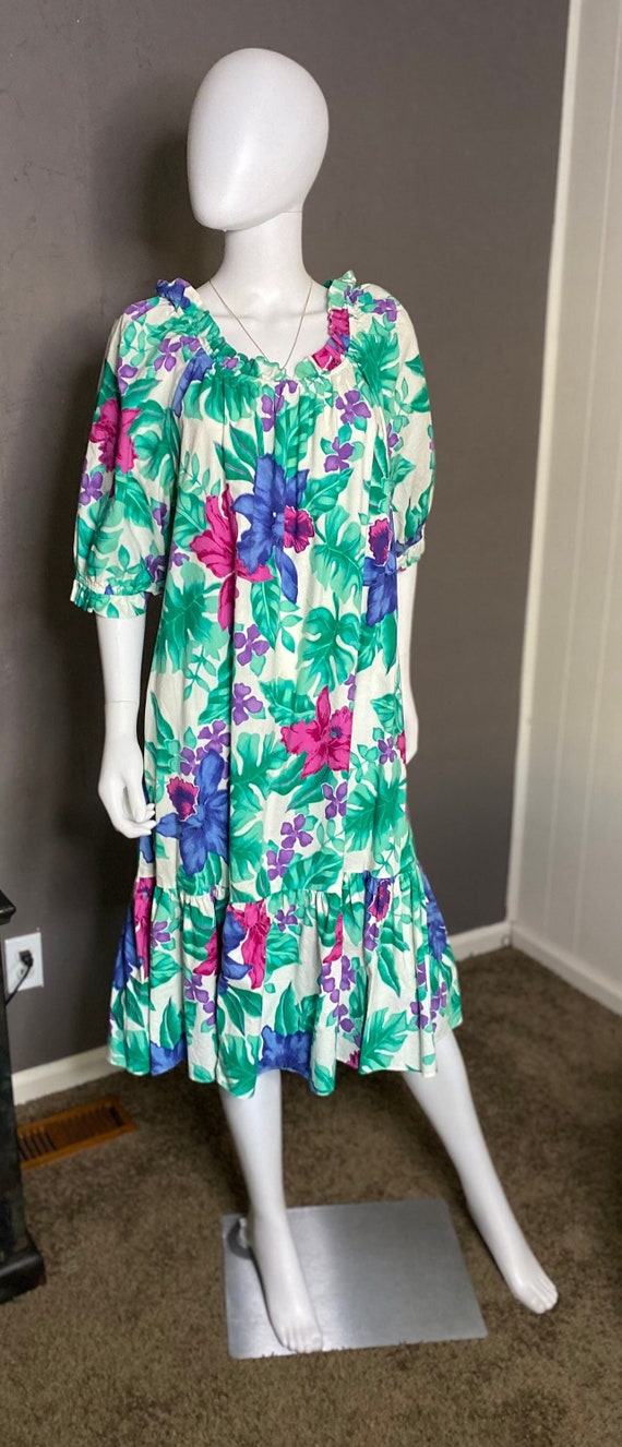 vintage 70s hawaiian mumu - Gem