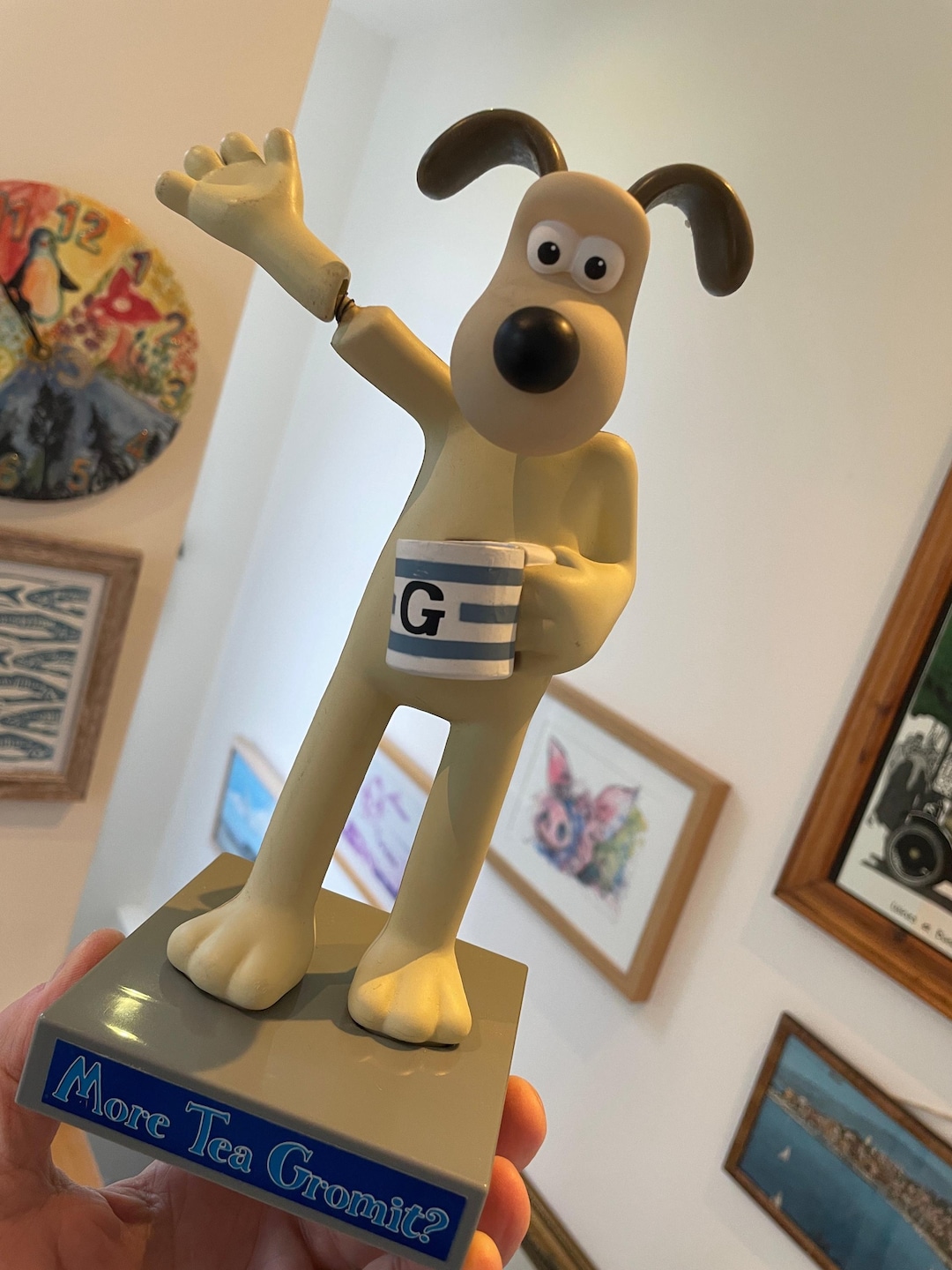 Vintage Wallace & Gromit Figure – Gromit With Tea Mug Resin Display ...