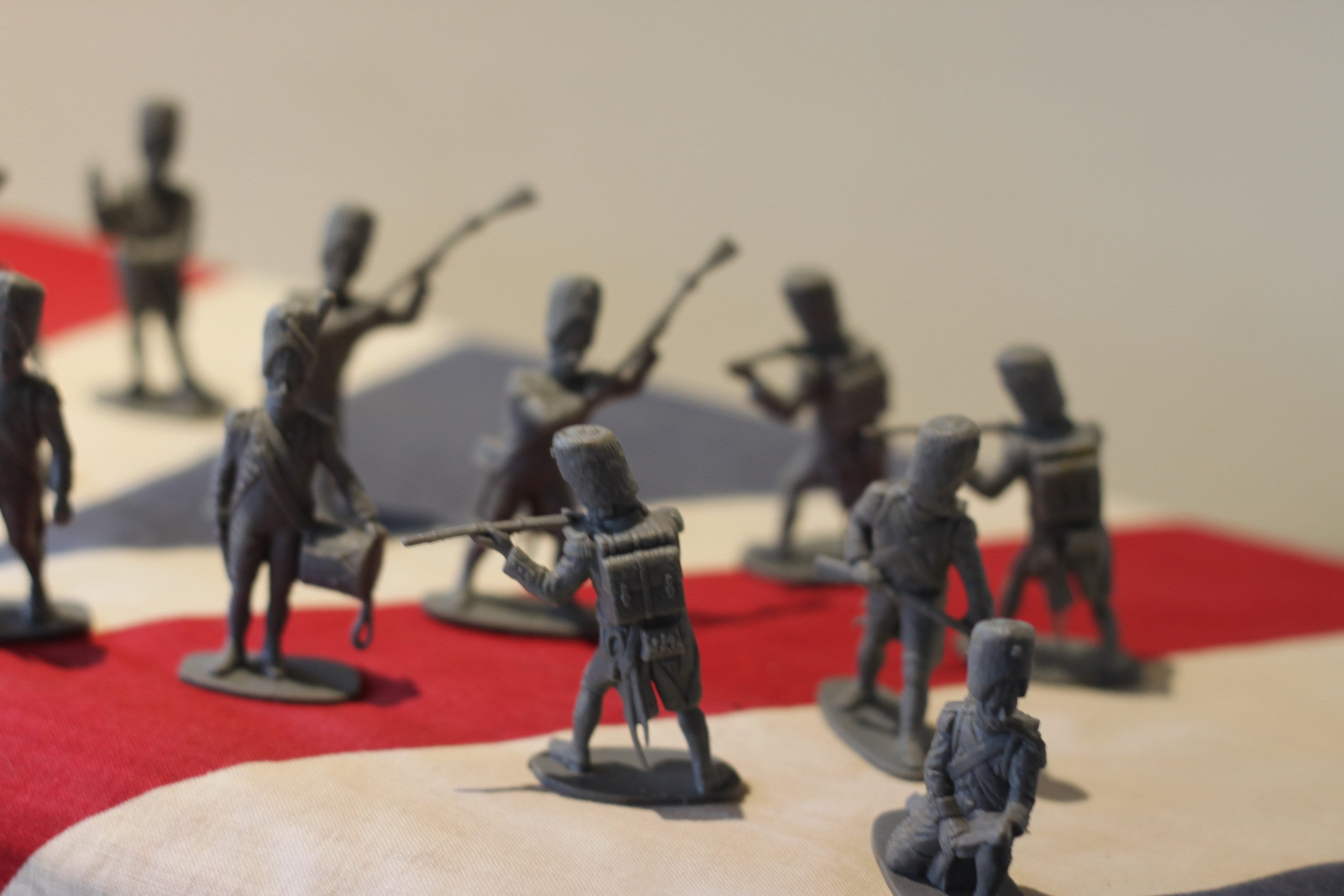 A Collection of 12 Airfix Plastic Toy Soldiers From 1970's Approx. 55mm ...