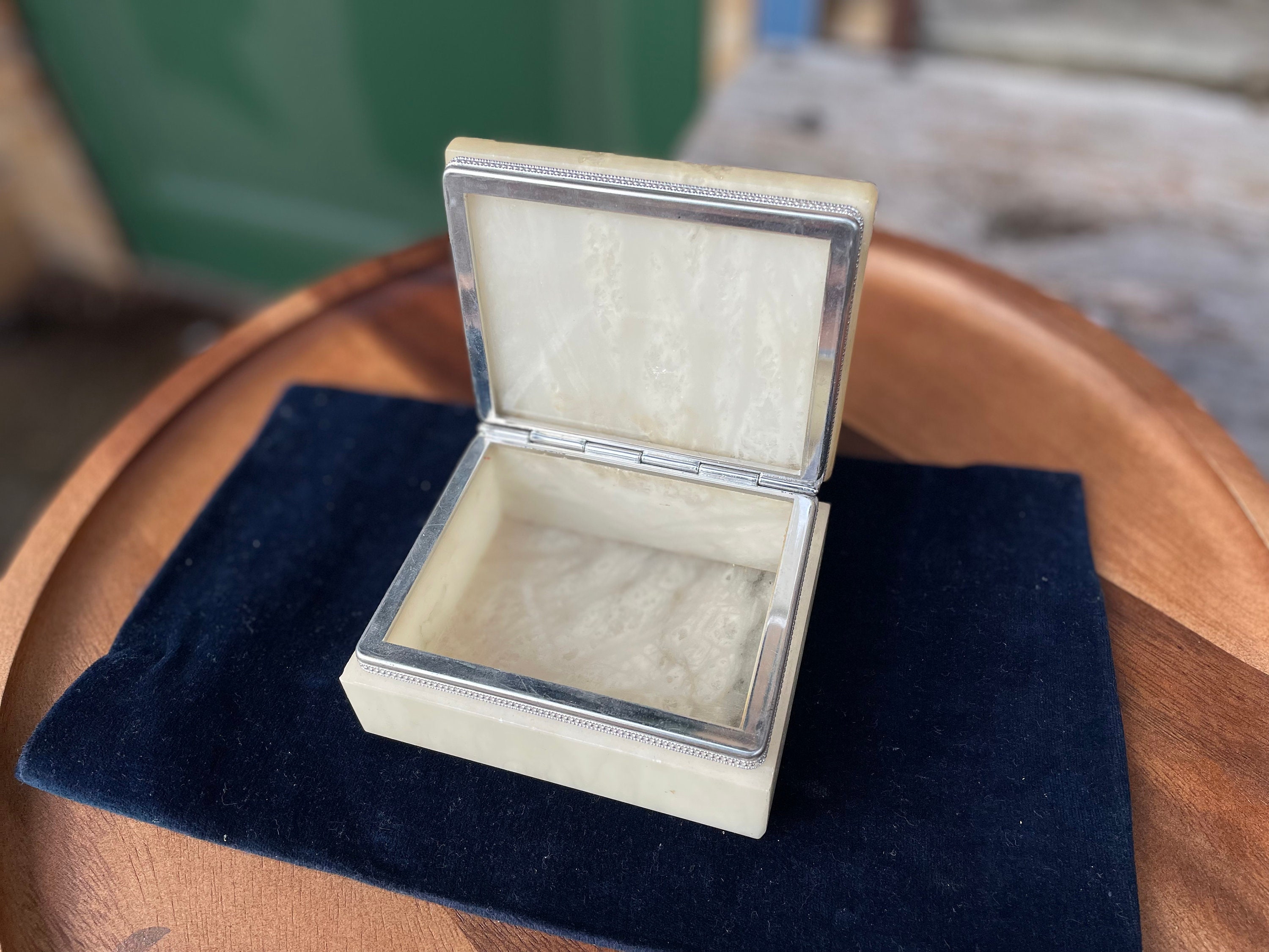 An Italian Hinged Alabaster Jewellery Box 10.5cm Wide C1970's - Etsy