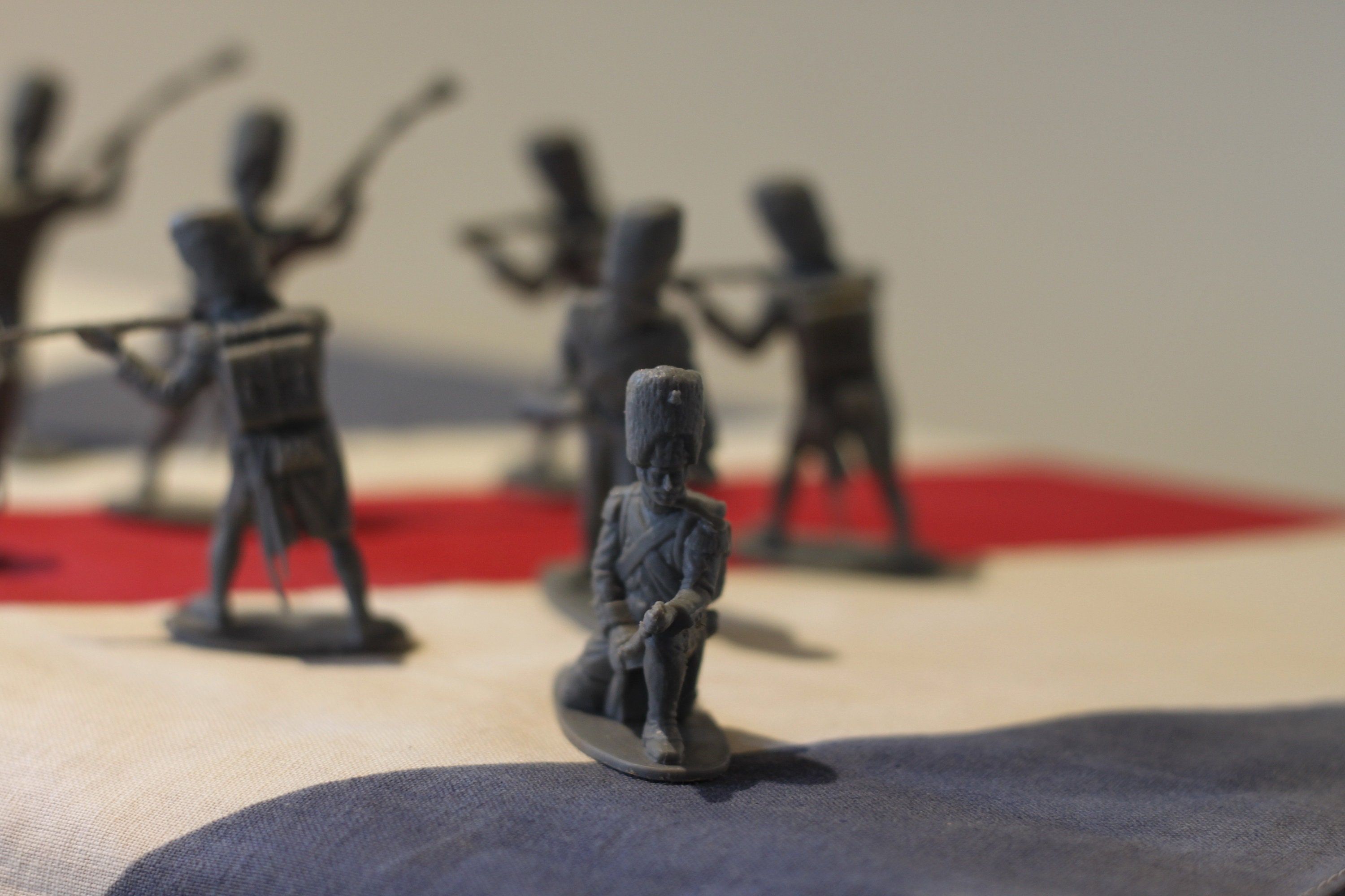 A Collection of 12 Airfix Plastic Toy Soldiers From 1970's Approx. 55mm ...