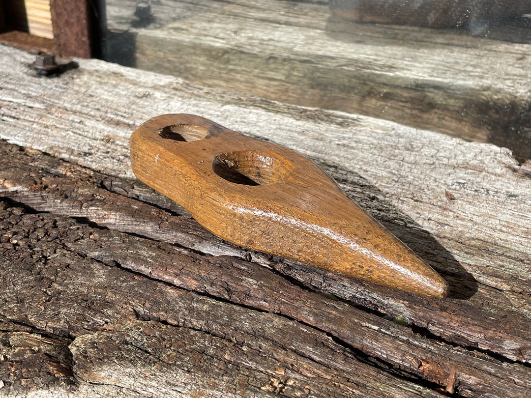 A Vintage Hand Made Wooden Fishing Net Shuttle/needle Tool Piece of ...